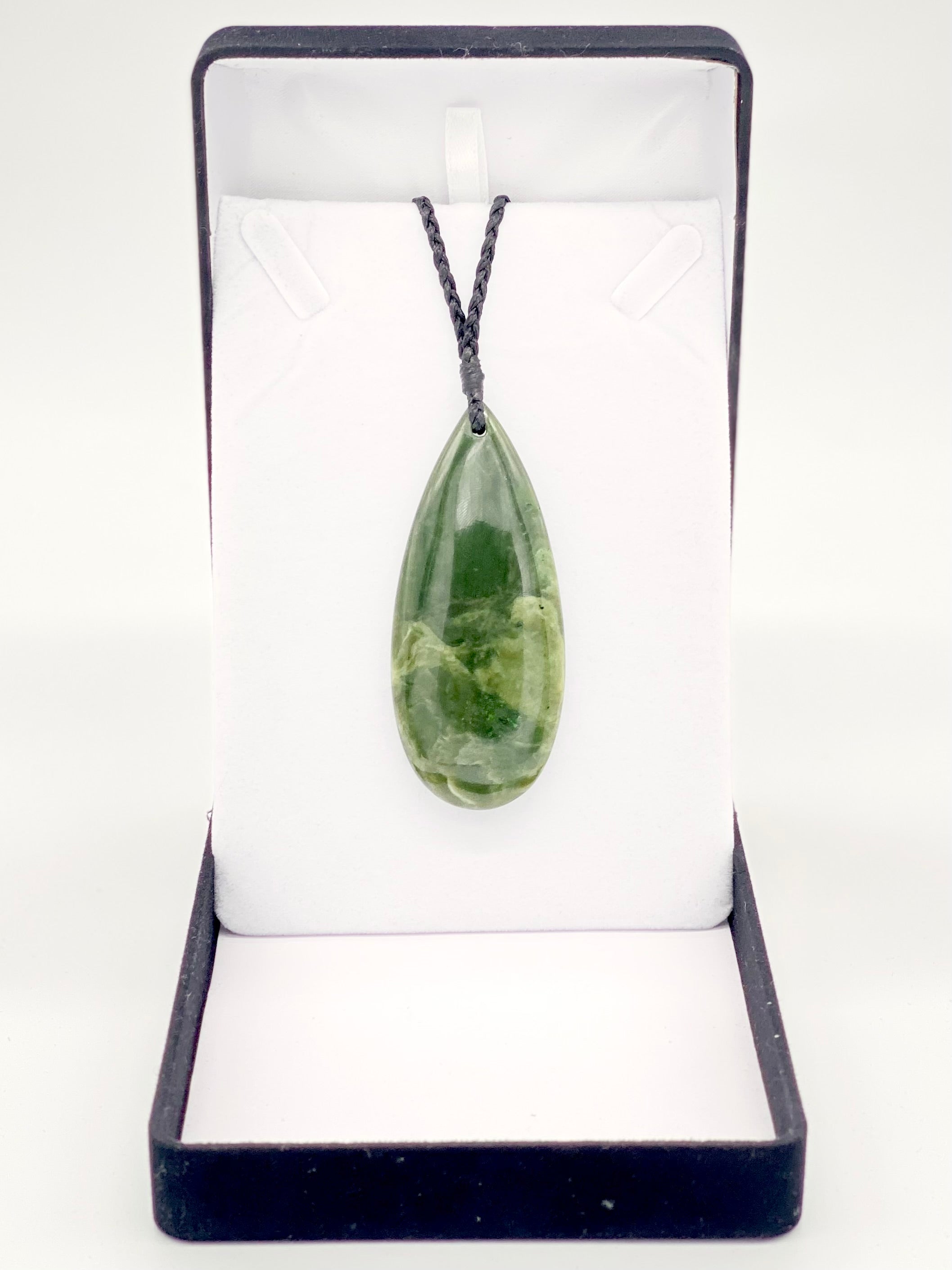 Roimata Pounamu Necklace – Māori by Design