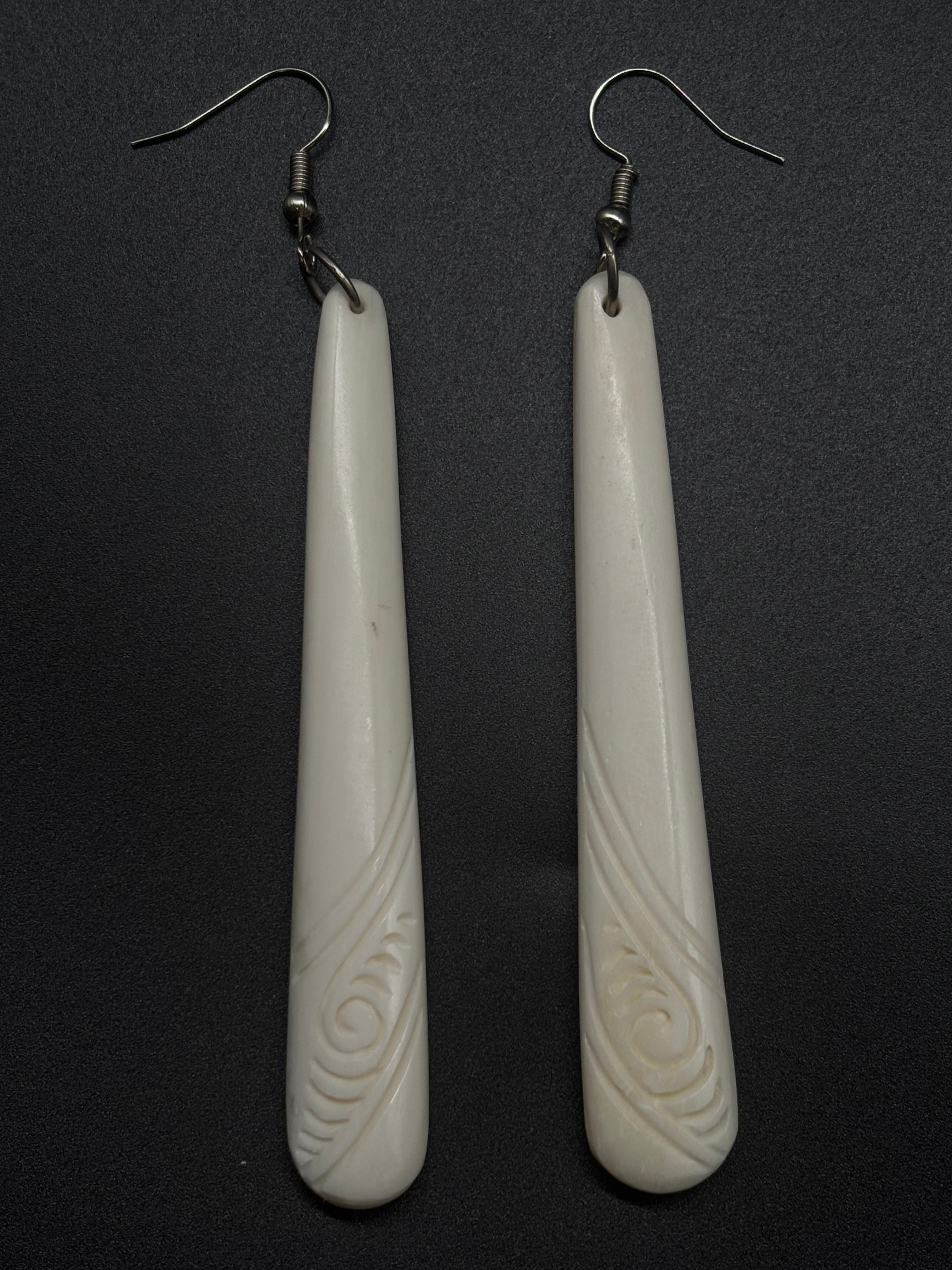 Bone Earrings – Māori by Design
