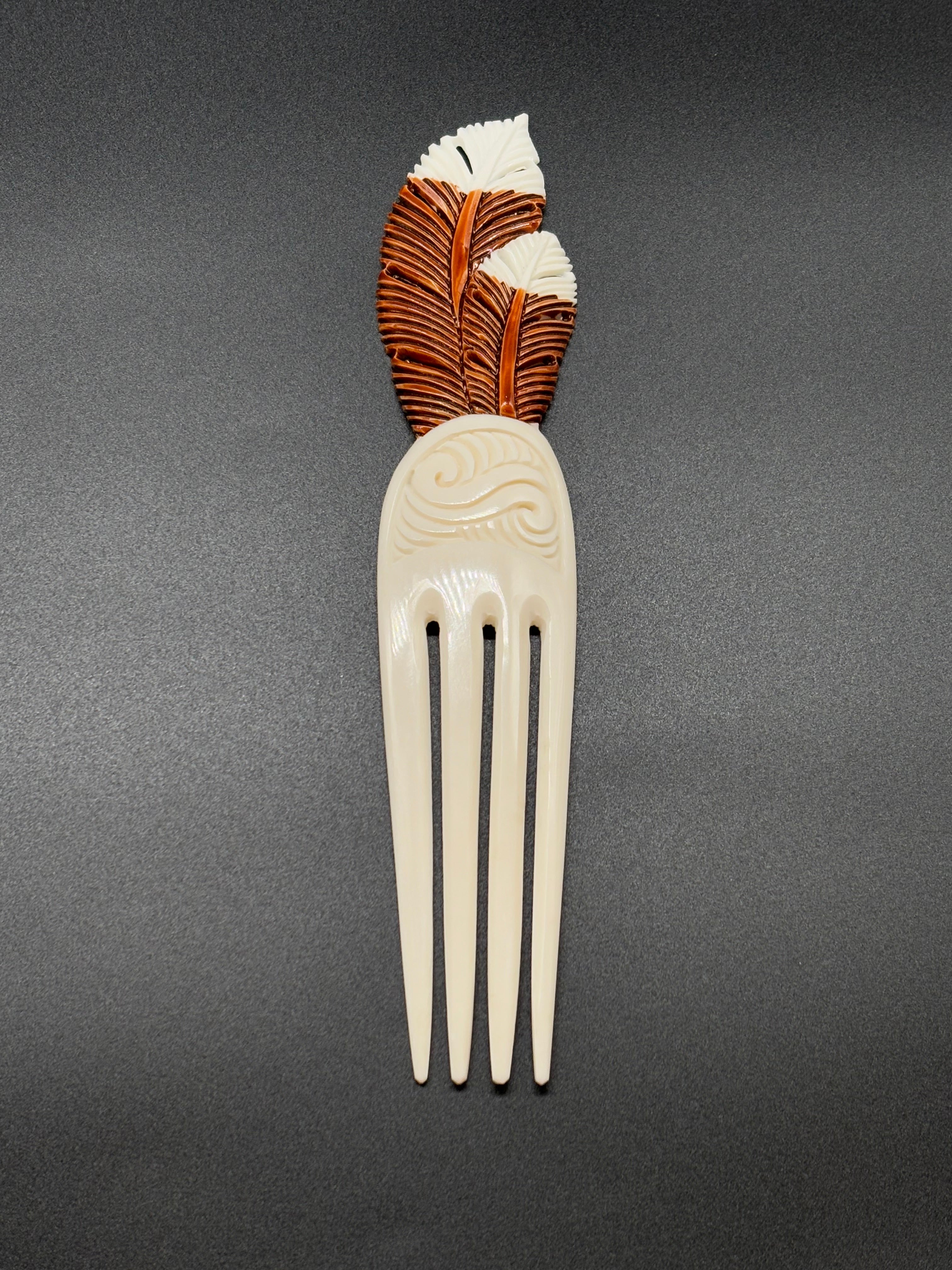 Feather Heru – Māori by Design